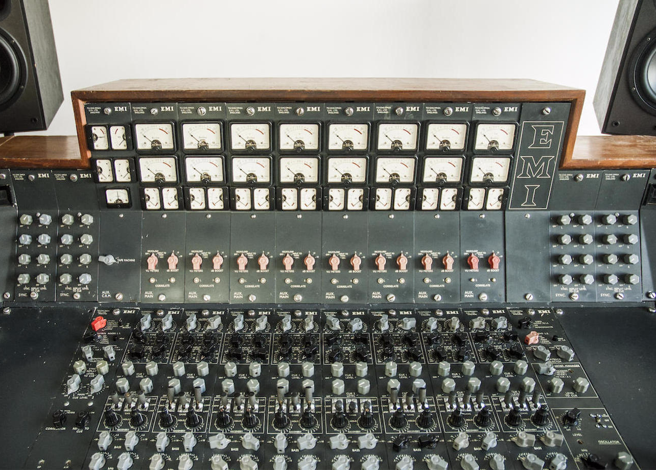 Egy kultikus keverőpult - EMI TG12345 MK IV - Longaudio